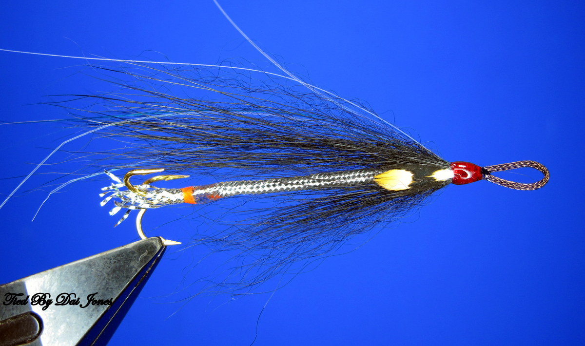 Flies step by step: Snake fly, step by step.