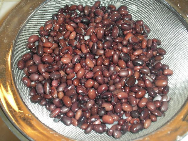 The Briny Lemon: Garlicky Refried Black Beans