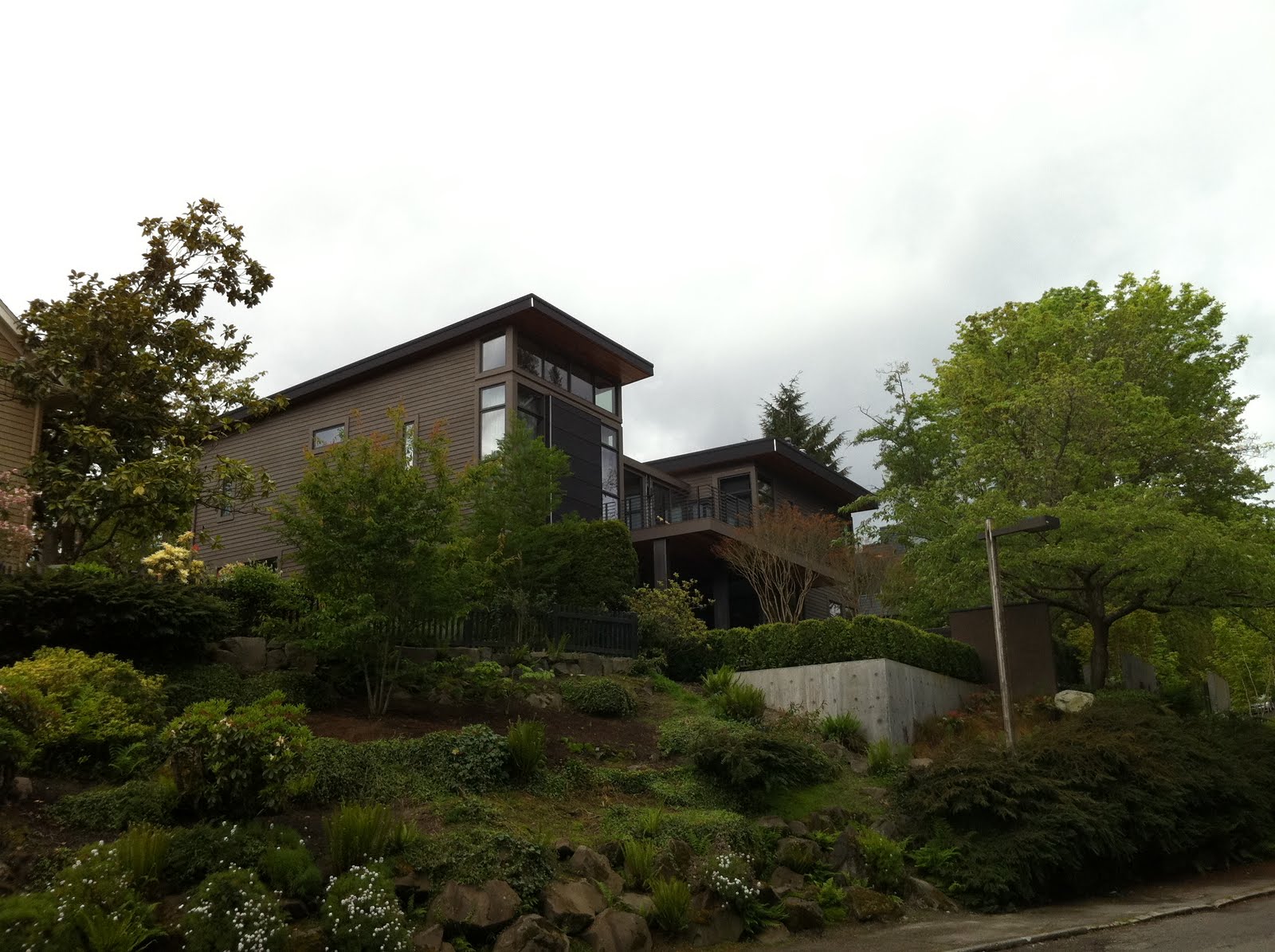 Following the construction on 34th Ave: Poof! The structure is 90% done!