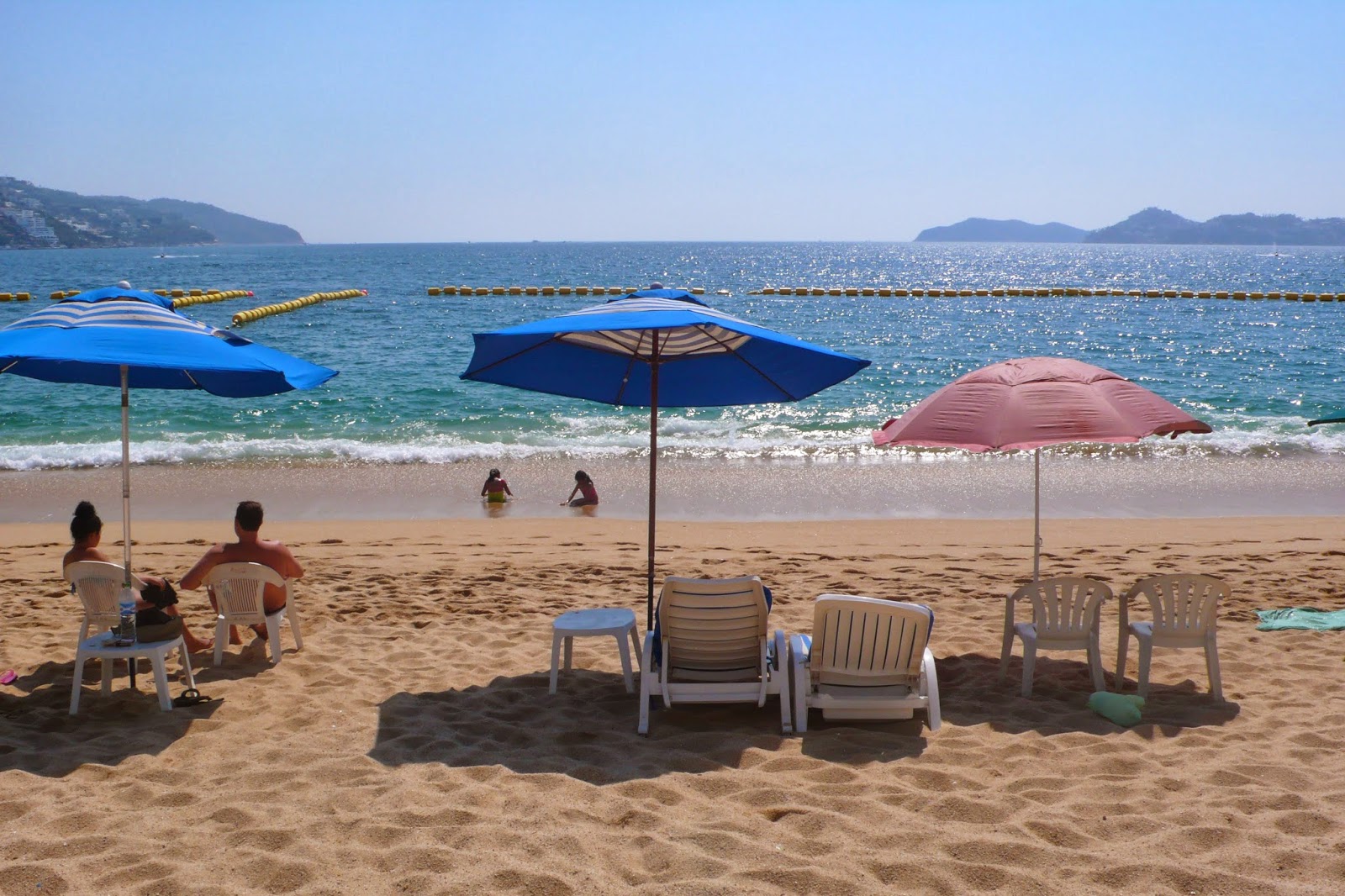 cub's corner: Acapulco: Beach