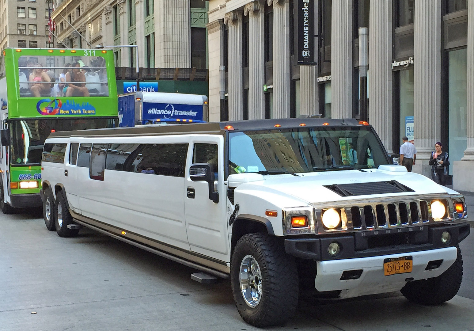 MARIETTE'S BACK TO BASICS: {Hummer Limousine in New York City}