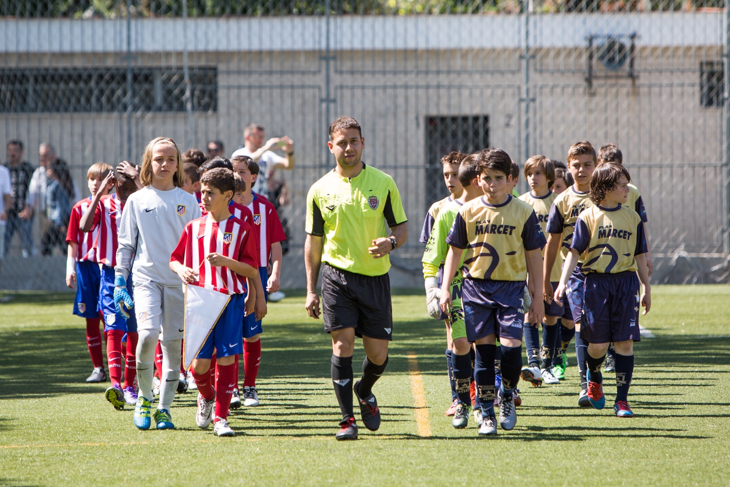 El árbitro de fútbol y la Football Association