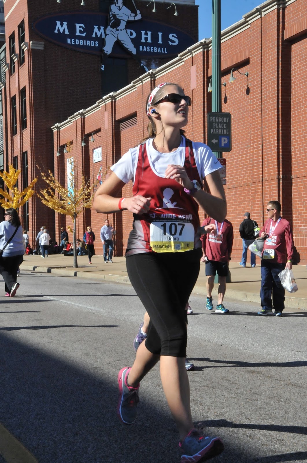Happy Running Sole: St.Jude Memphis Marathon Race Recap