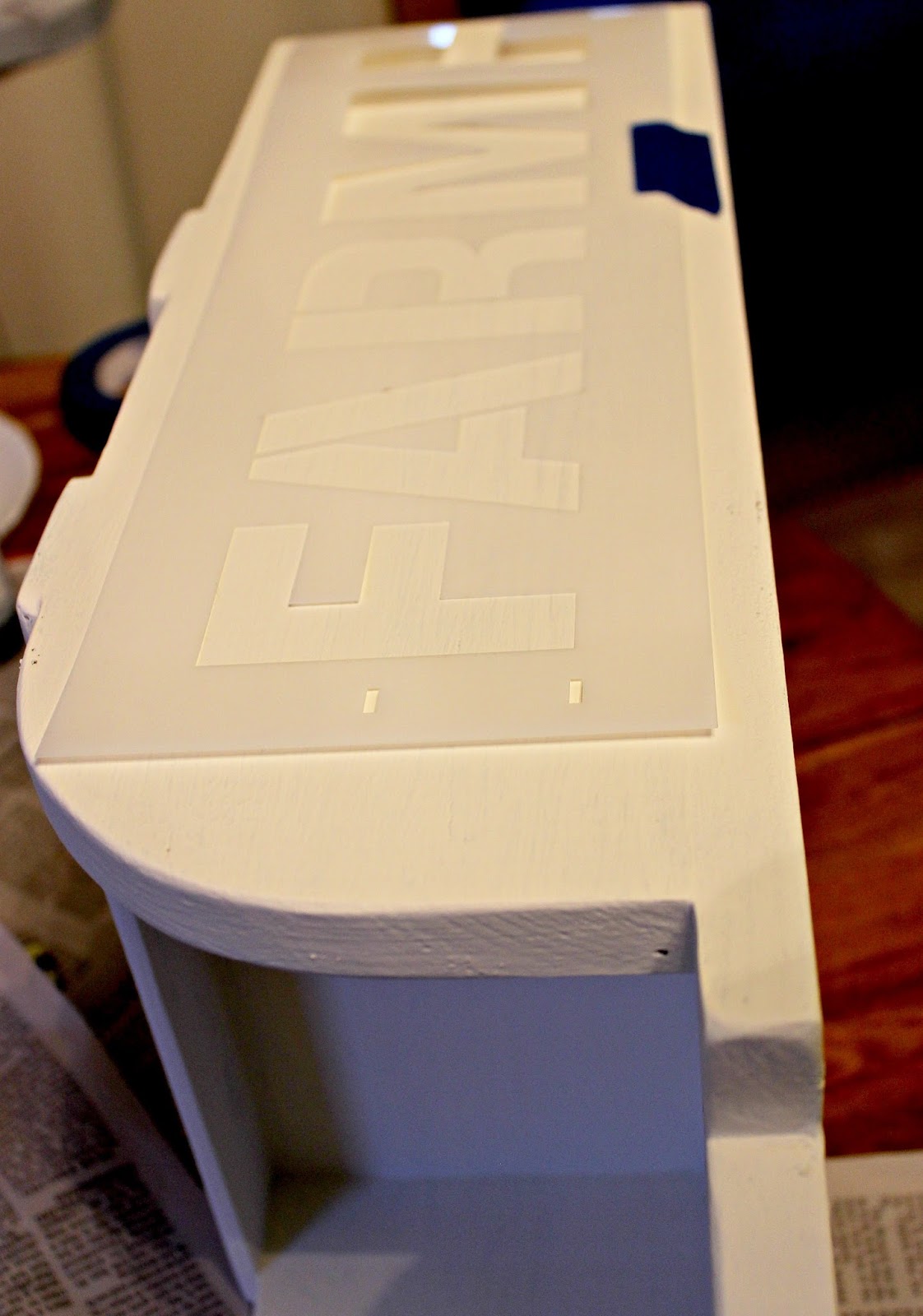 Add Farmhouse Style To A Garage Sale Shelf With Paint & Stencils ...