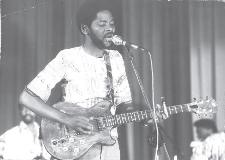 Historiando: debates e ideias: TRIBUTO - ODE AO MESTRE ALEXANDRE LANGA