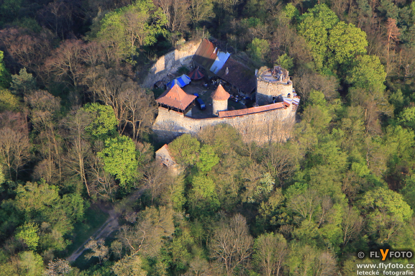 FLyFOTO letecká fotografie a video: Nový hrad