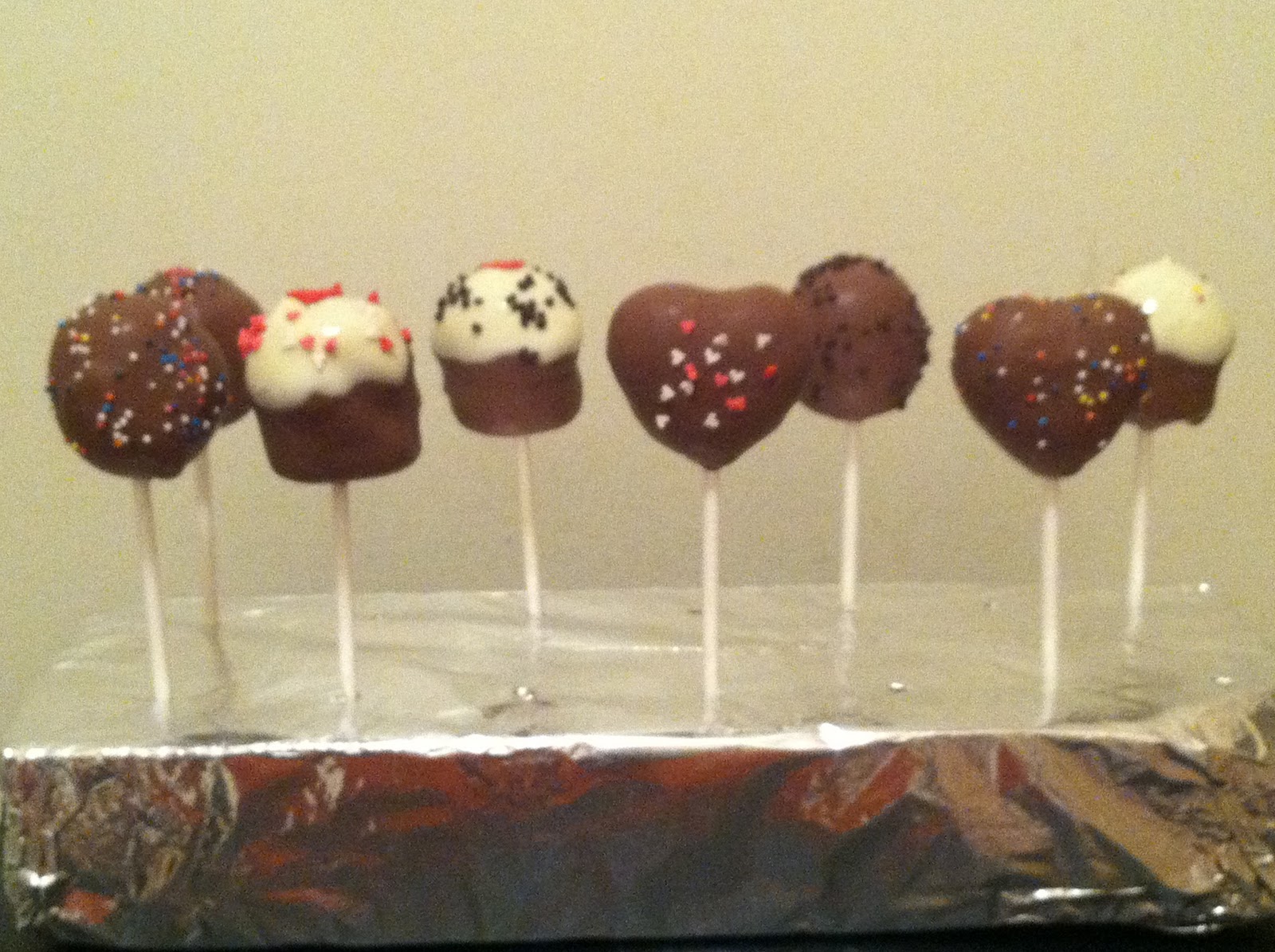Julie Bakes: Cake pops