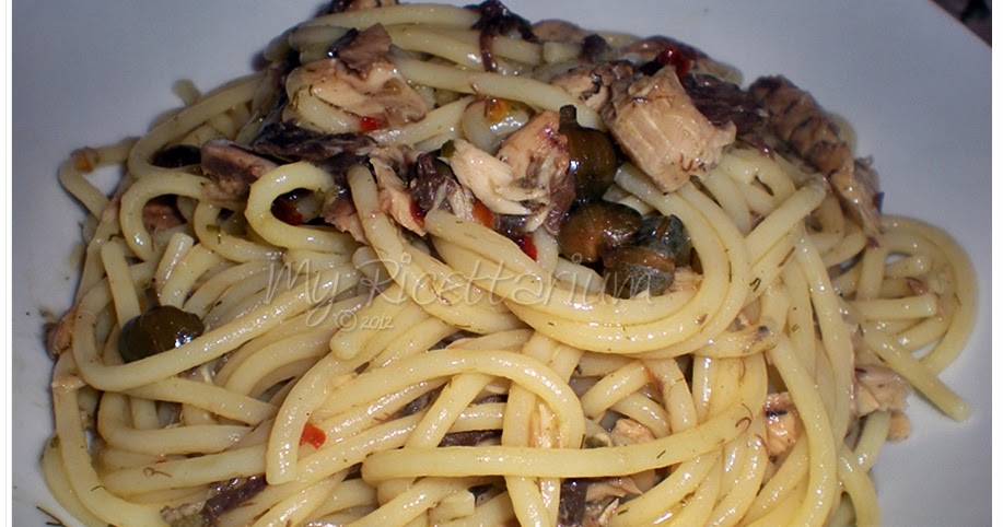 My Ricettarium: Spaghetti con filetto di sgombro, capperi e pesto di ...