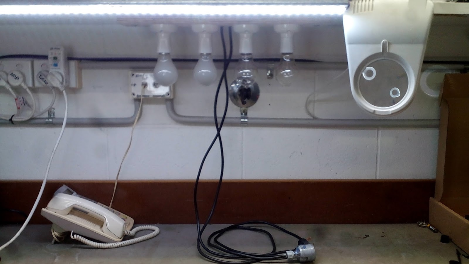 Levy Sound Design: Mains Current Limiting Bulbs