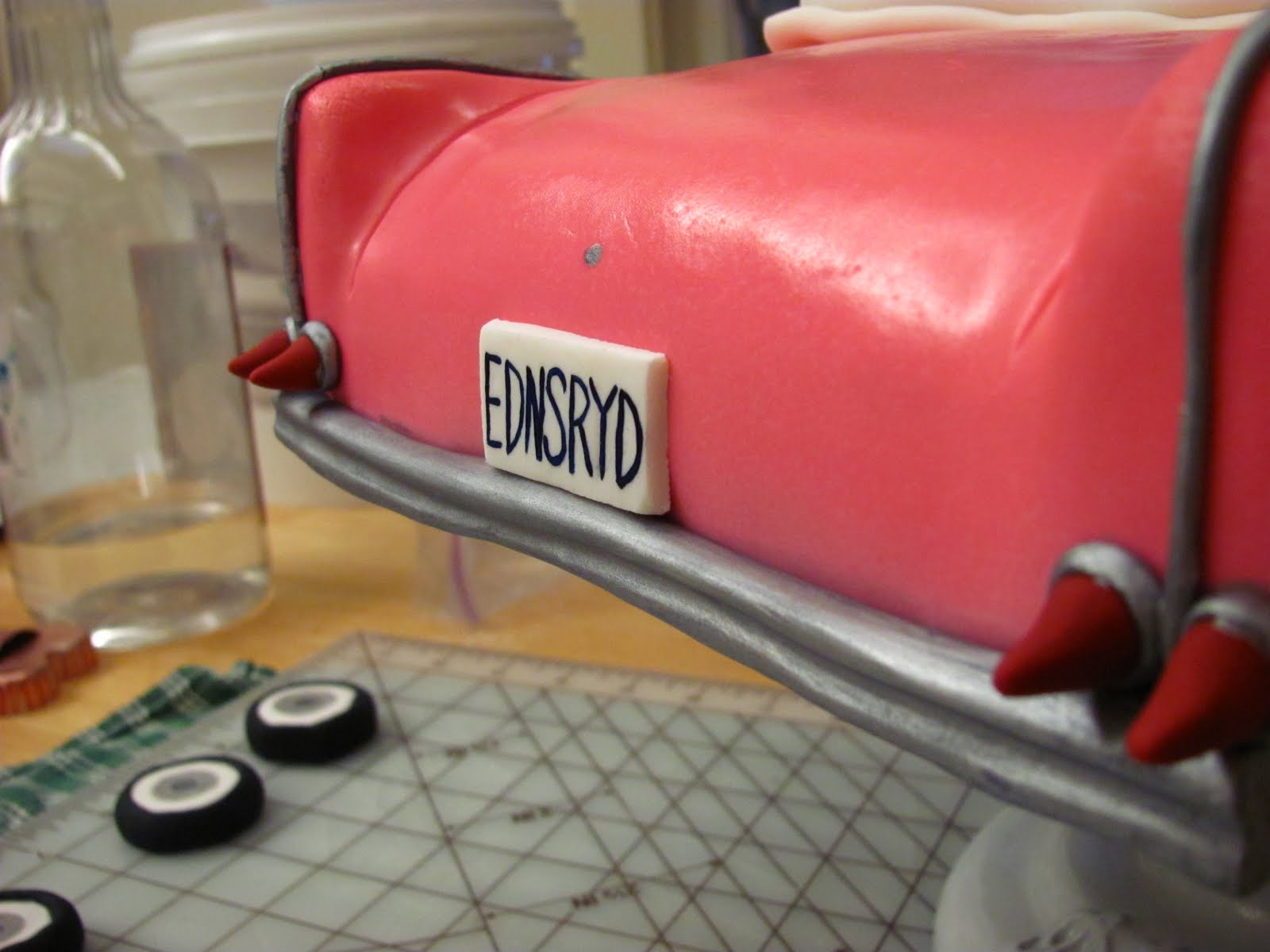 That’s a lot of pink convertible! – Cake Done Right