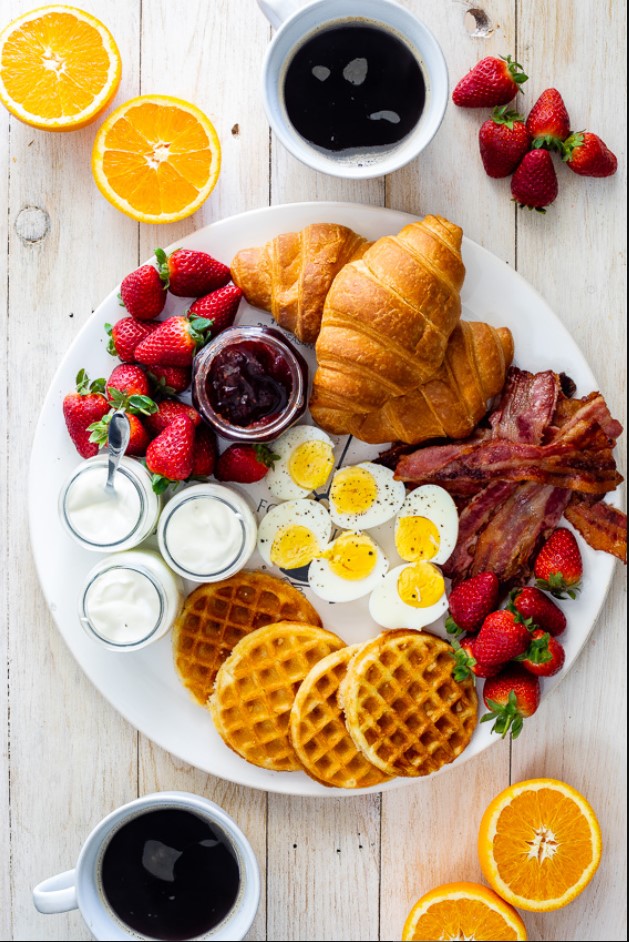 EASY BREAKFAST BOARD - Recipes Food