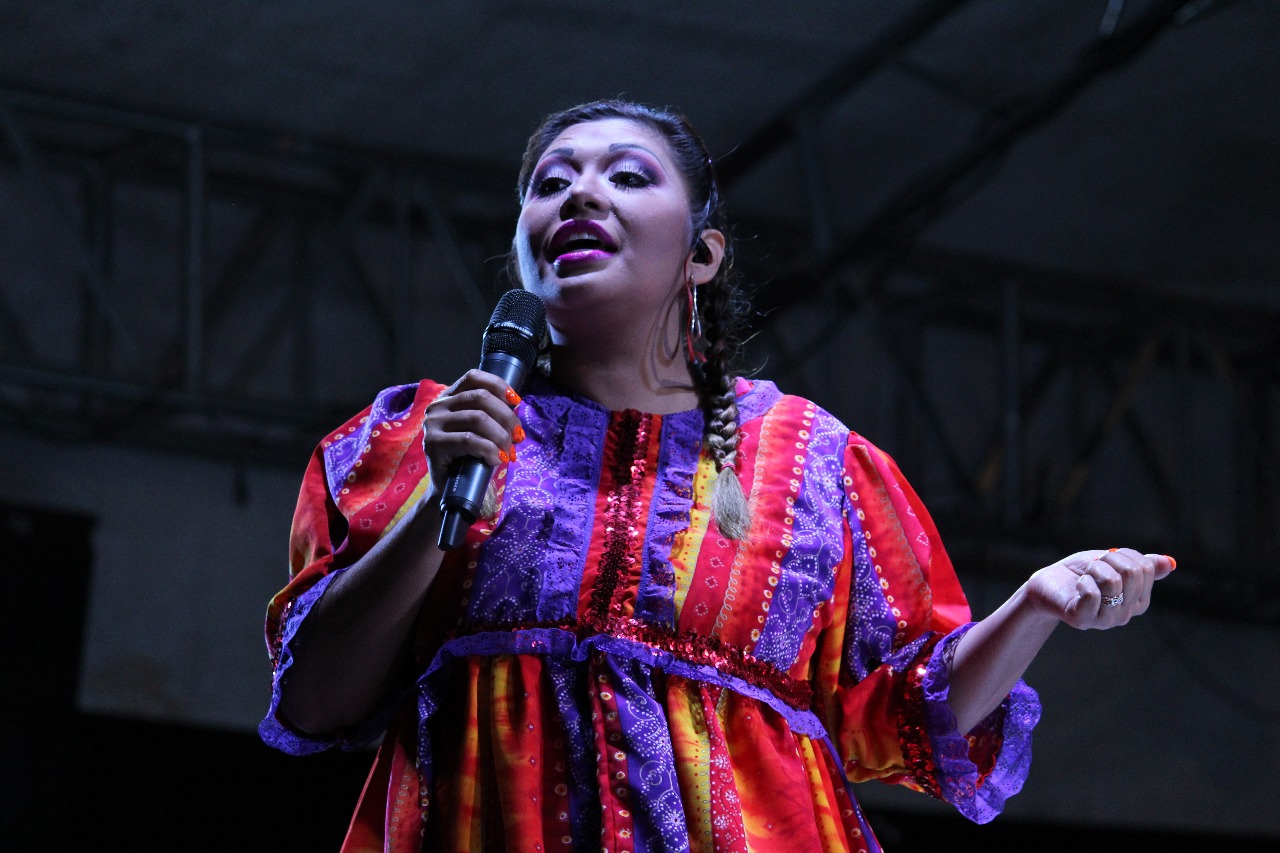 Diario El Volcán: La comicidad de la India Yuridia, reunió a más de 4 ...