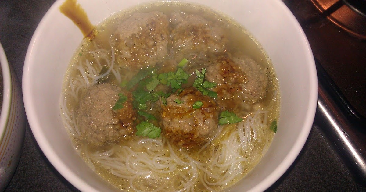 Bakso Bulat seperti Bola Pingpong [ Beef Meatball Soup ] | Pimentious