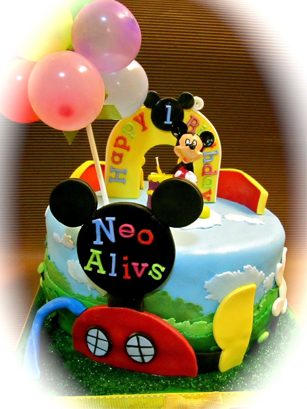 Sweet APRIL -The Story of April: Mickey Mouse Theme Cake