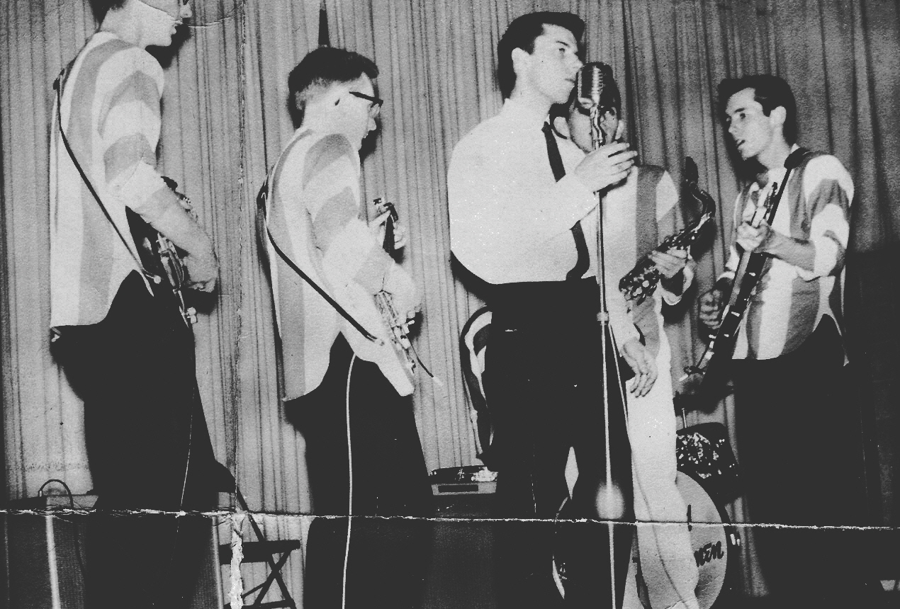 Photographs Memories and More: El Rey and the Night Beats