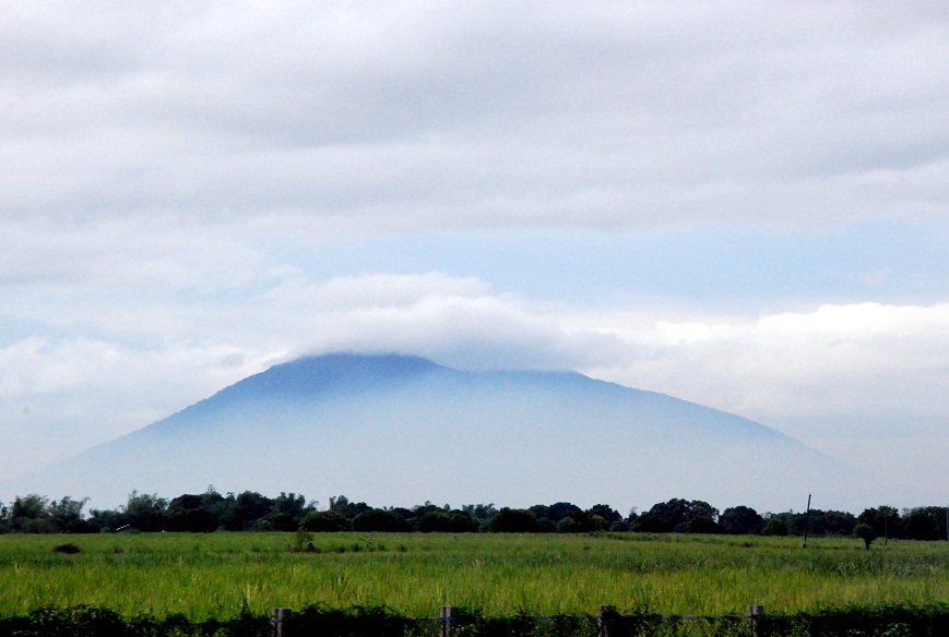 Philippines Place: Mount Arayat