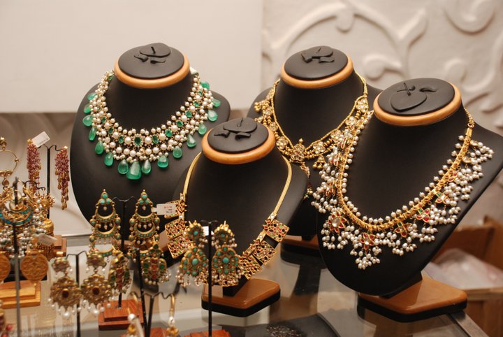 Indian Jewellery and Clothing: Awesome 22ct gold bridal jewellery from ...