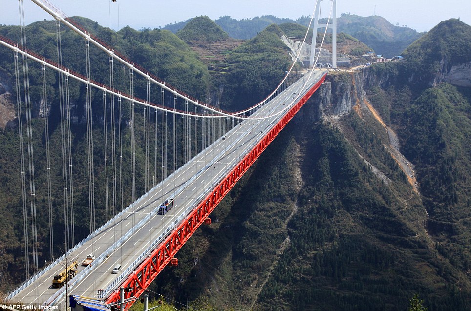 Aizhai Extra Large Suspension Bridge