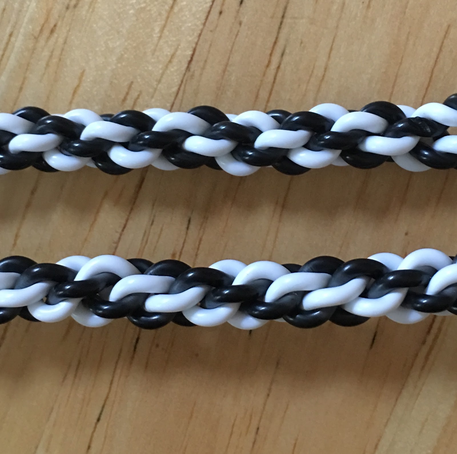 Weave Anything: 3 vs 2 twists per major wavelength