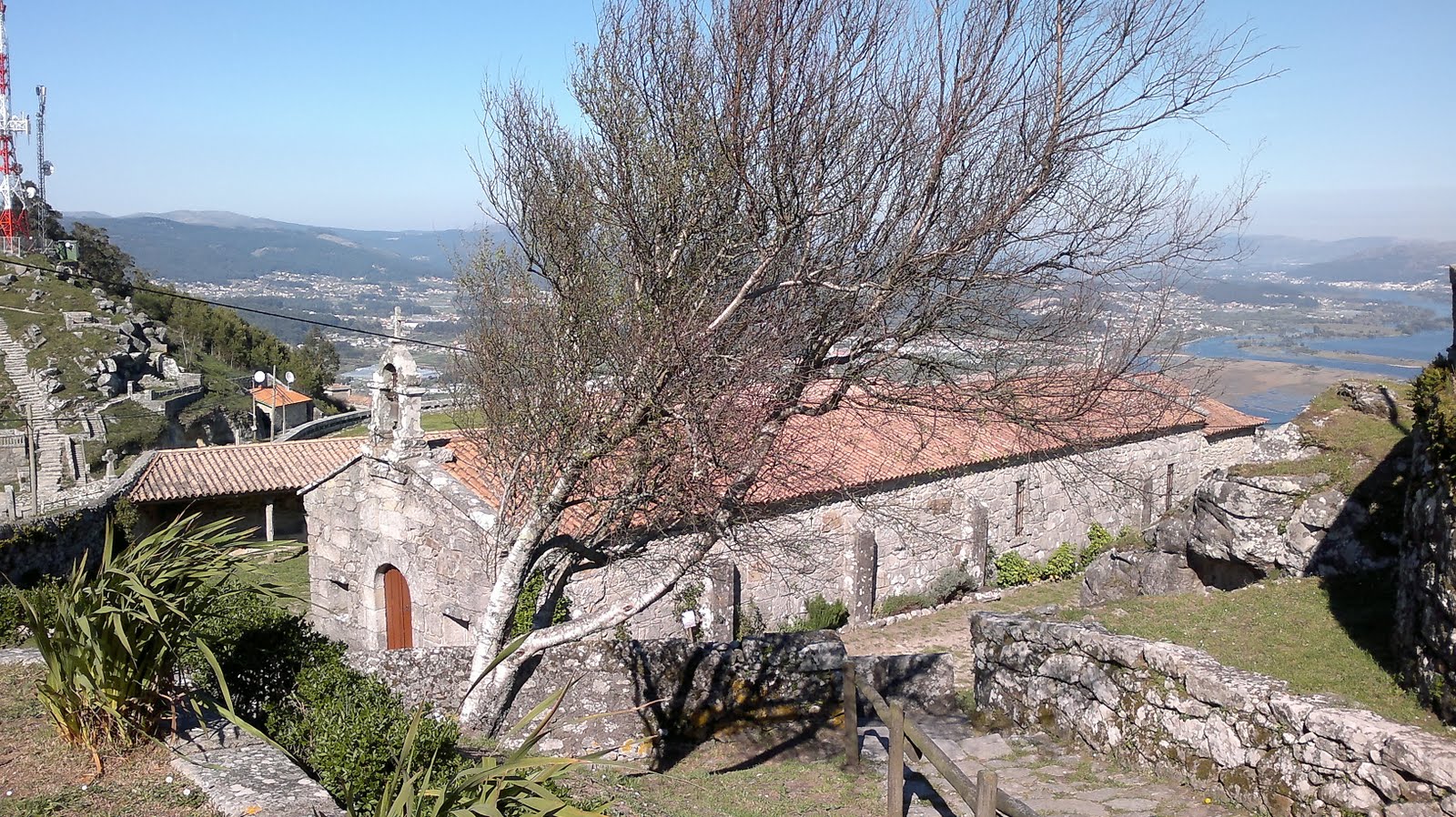 Descubriendo Galicia: En dirección al Castro de Santa Tegra