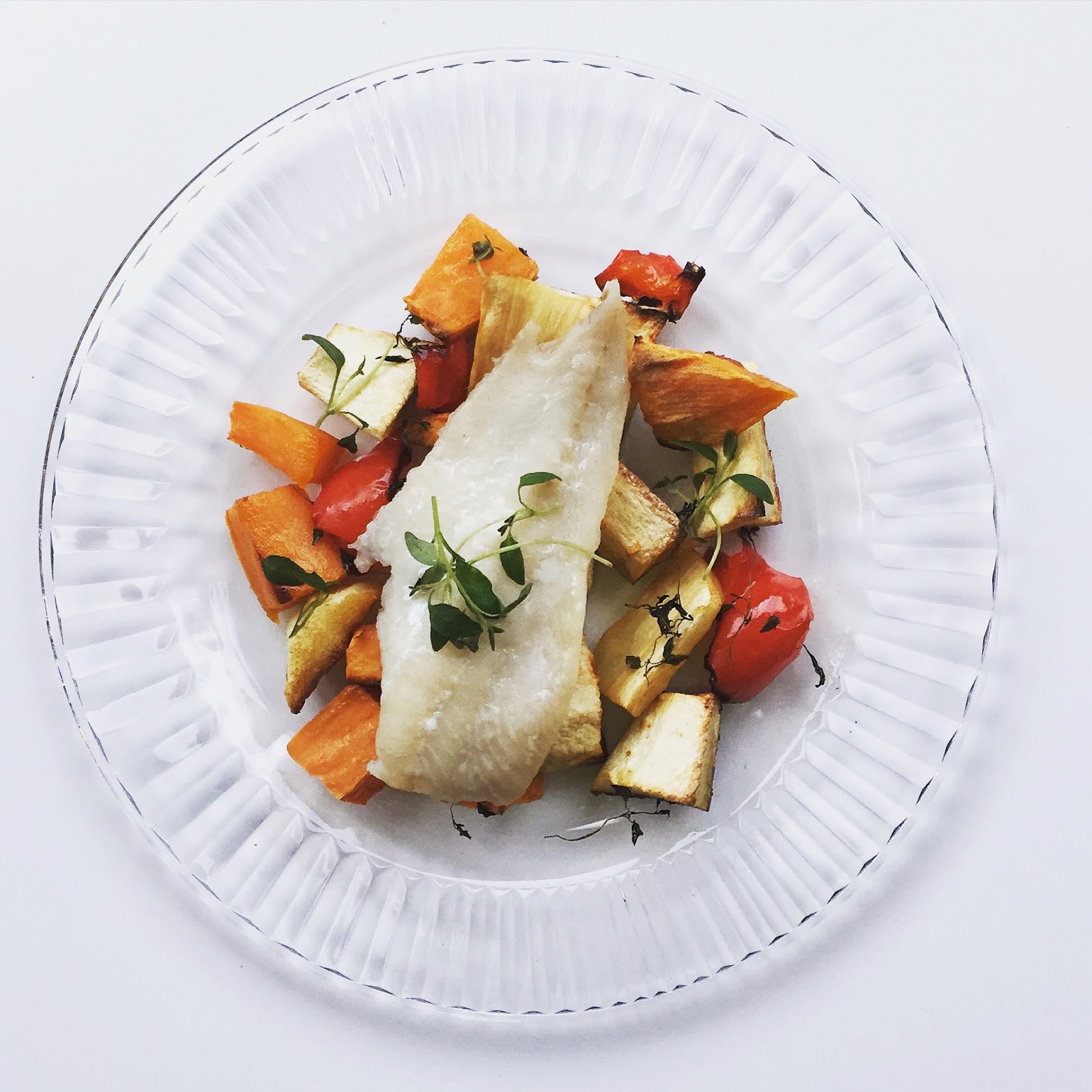 Puolukkaposki: Kampelafileet ja uunikasvikset ( 6-8 kk -> )