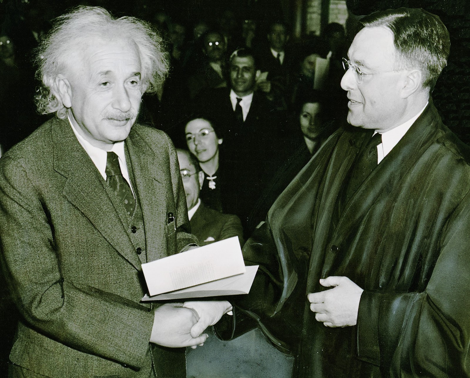 Albert Einstein - WORLDeTALK