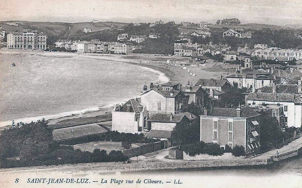 Les digues de Saint Jean de Luz