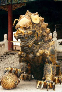 Una representación figurativa del taijitú: Nüwa y Fuxi