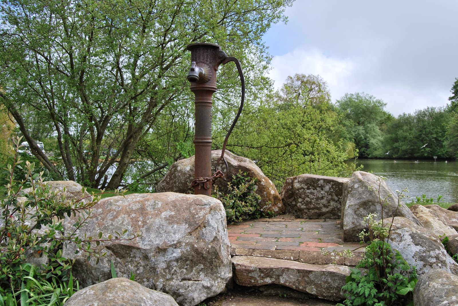 Days out in Sussex - A Country idyll and an abundance of lilac in ...