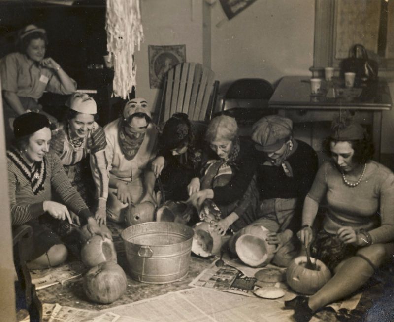 Pictures of a Group of College Students Having a Rowdy Halloween Party ...