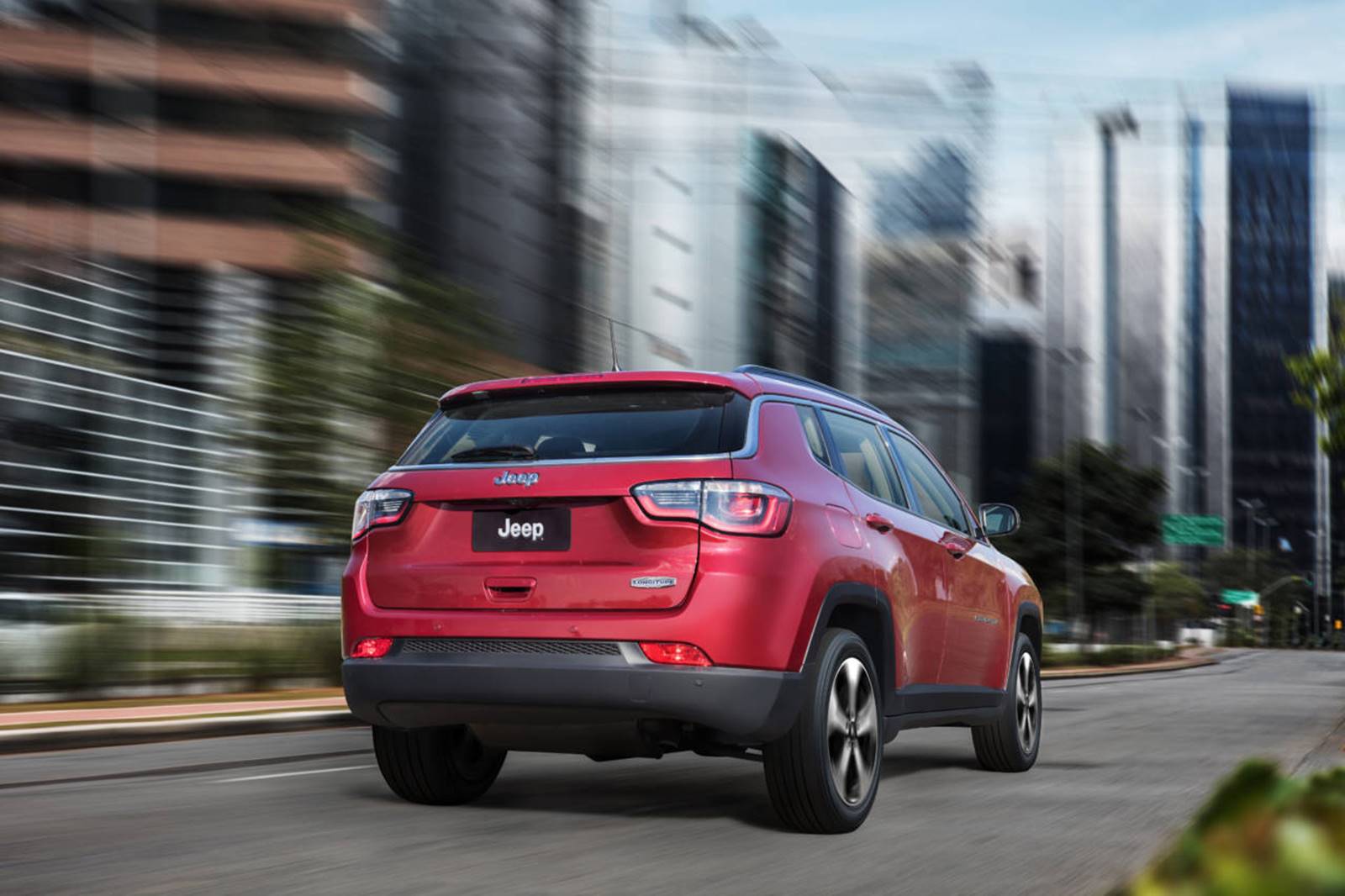 Jeep Compass 2017: primeiras fotos e informações oficiais