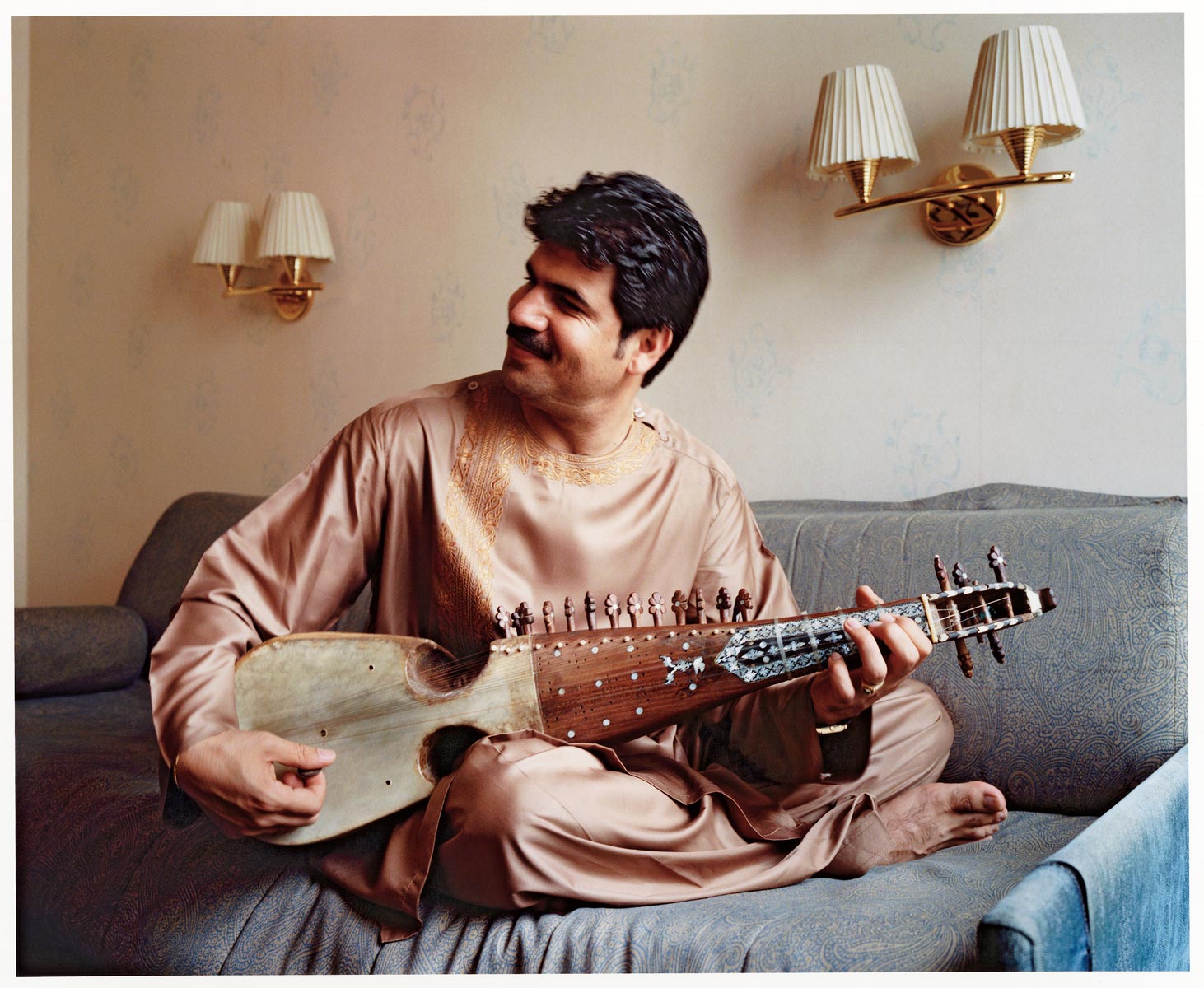 INSTRUMUNDO Instrumentos Musicales: Rabab, Rebab, Robab, Rubab