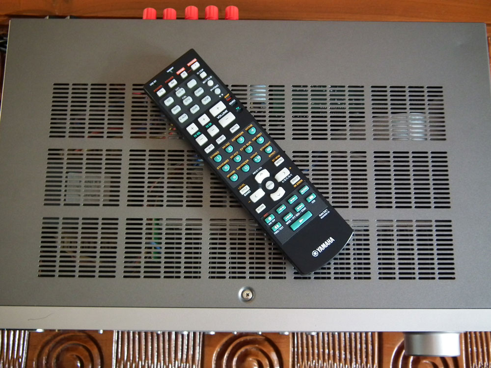 Lentera Akustika: Yamaha RX-V461 (AV Receiver)