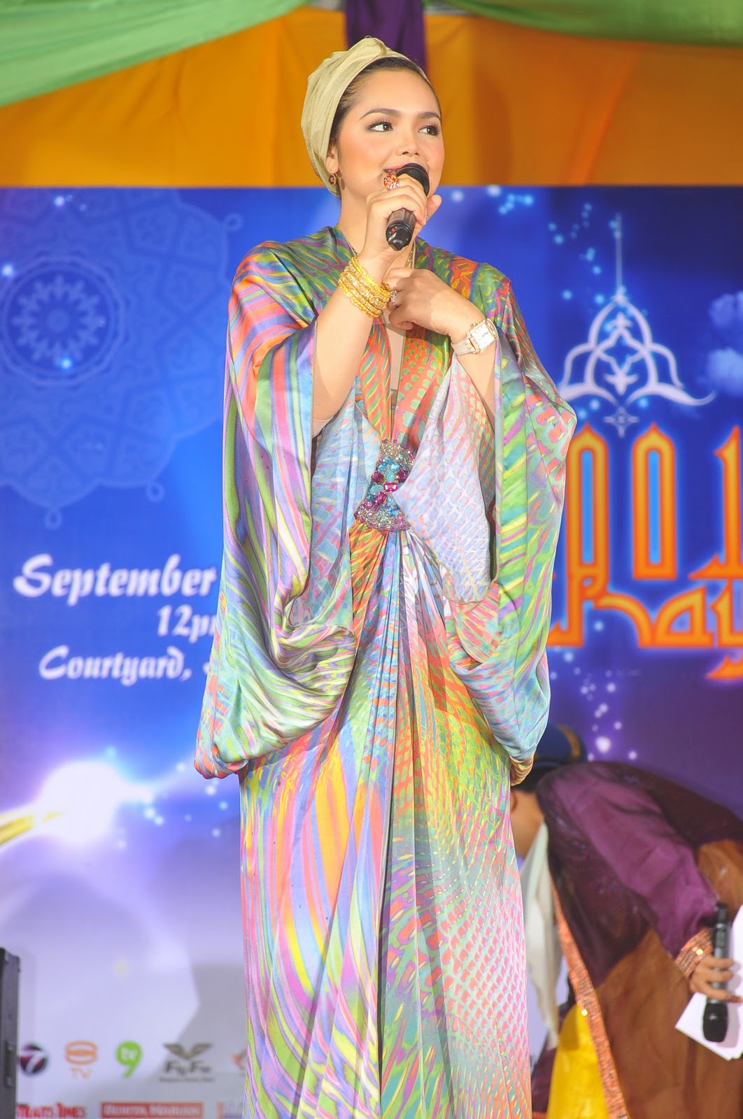 Blog Nas Ahmad: RAYA STAFF MEDIA PRIMA MERIAH!!