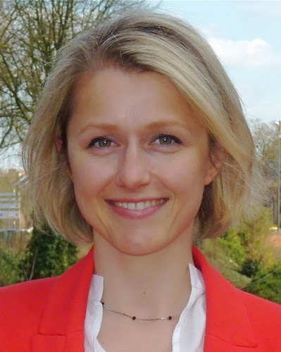 LE FRANC PICARD: Barbara Pompili quartier St Pierre avec Marion ...