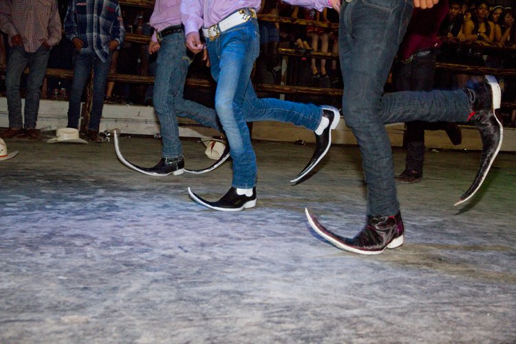 DIARY OF A CLOTHESHORSE: SCENE@MEXICO - TRIBAL COWBOYS #SWATCH MTV ...