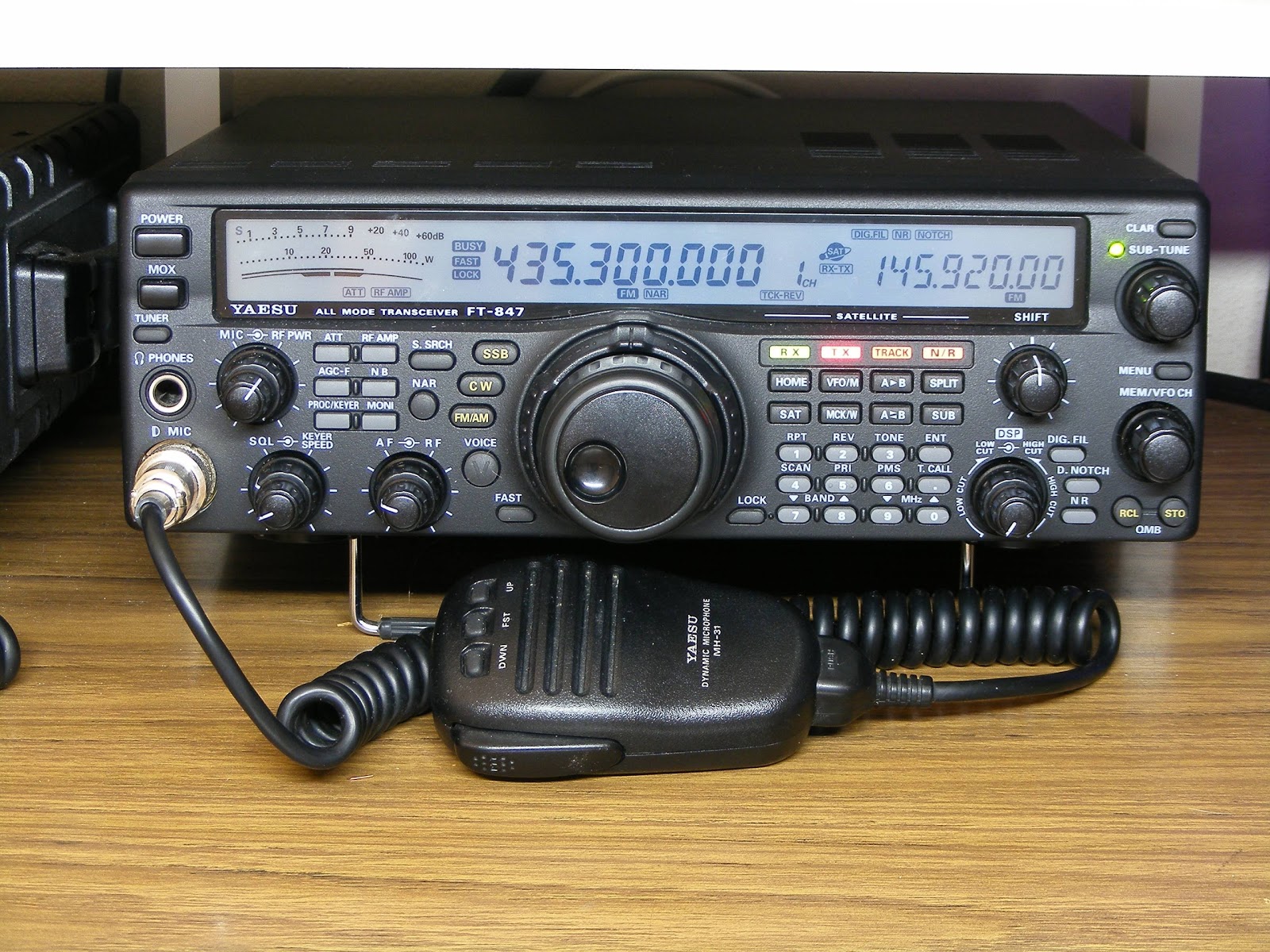 PY3RG: YAESU FT-847 UM SUPER RÁDIO