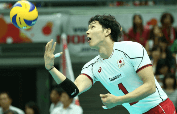 Mengenal Jenis Service Bola Voli Serta Cara Melakukannya - Gurubantu ...