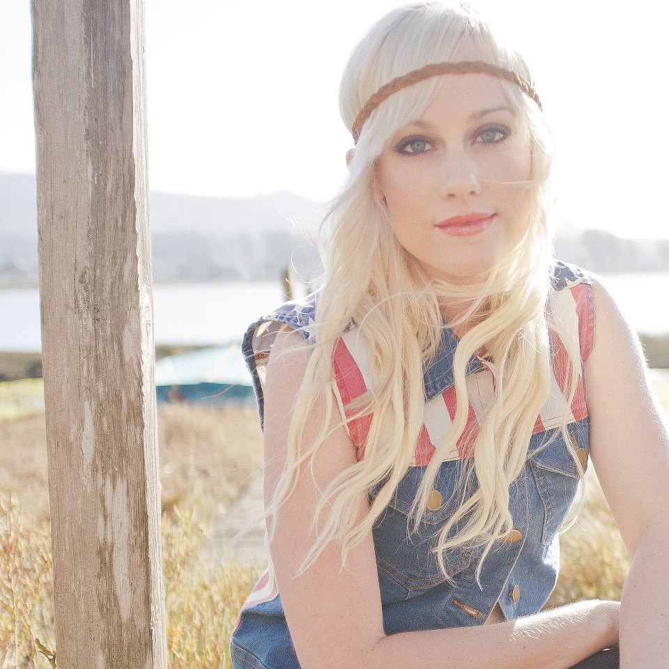 Hermosas Mujeres: Lyndi Kennedy