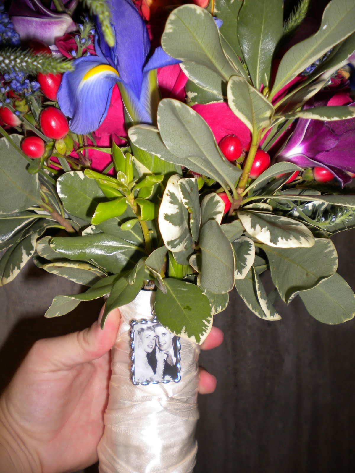 Beautiful Blooms by Jen: Meghan and Tom Errington Sneak Peak 7-30-11