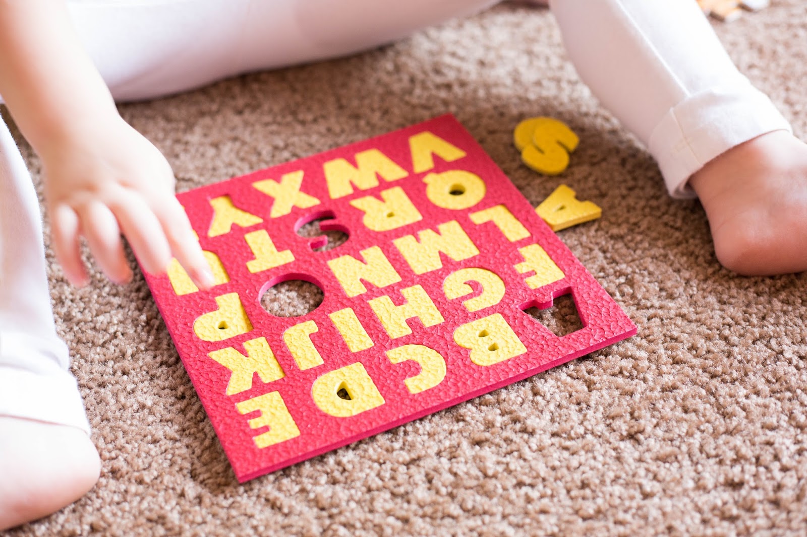 Silver Lining How I Teach Letter Names And Sounds To My Toddler silver-lining-how-i-teach-letter-names-and-sounds-to-my-toddler