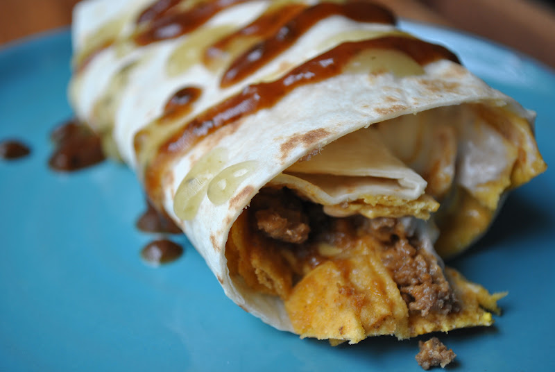 Foodette Reviews: Taco Bell Beefy Nacho Burrito