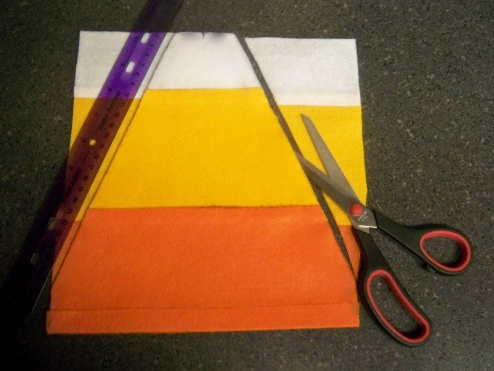 DIY Halloween Candy Corn Hat Tutorial (no-sew): What I'm Makin Monday ...
