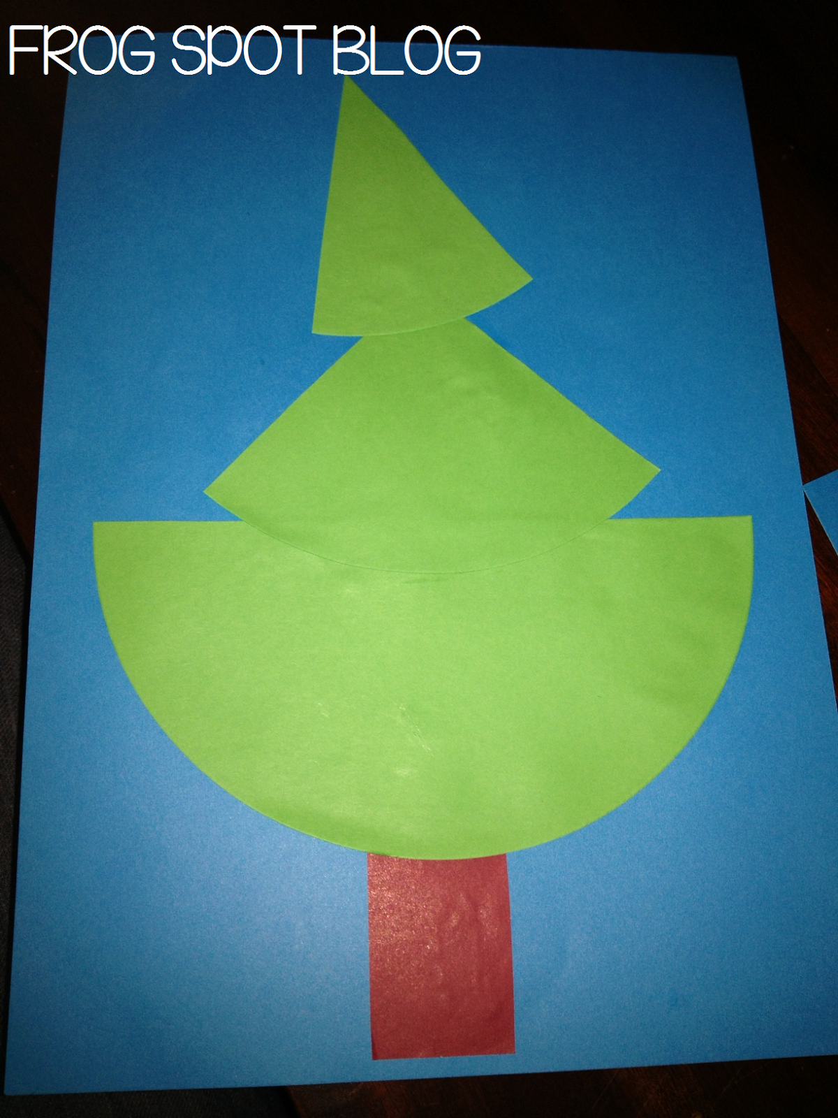 FREE Green Paper Circle Christmas Tree Craft | From the Pond