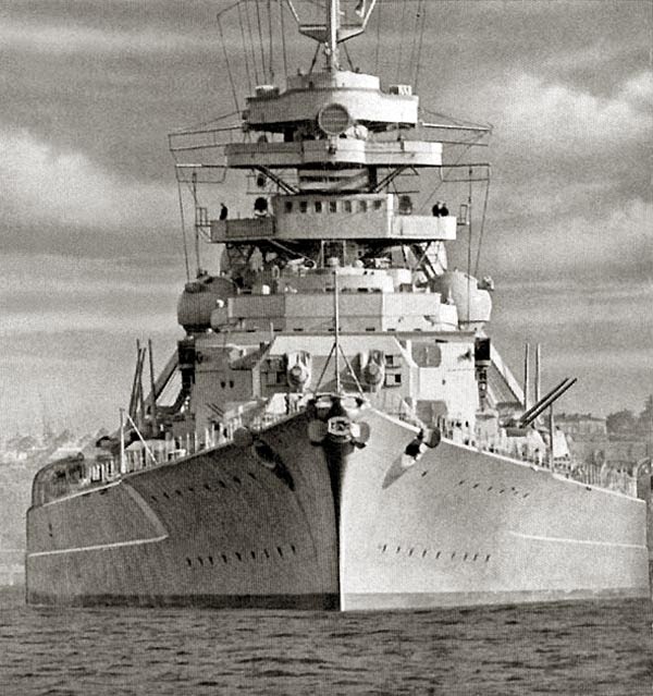 Coronel Von Rohaut: La proa del acorazado Bismarck