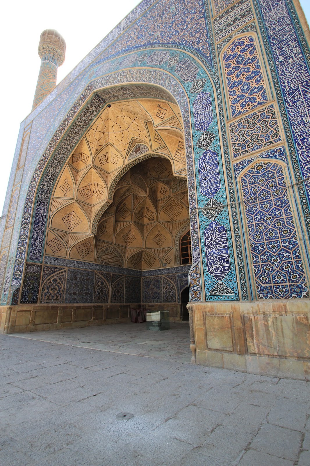 ISLAMIC ARCHITECTURE: Muqarnas