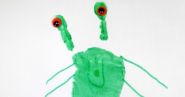 Tippytoe Crafts: Alien Handprints