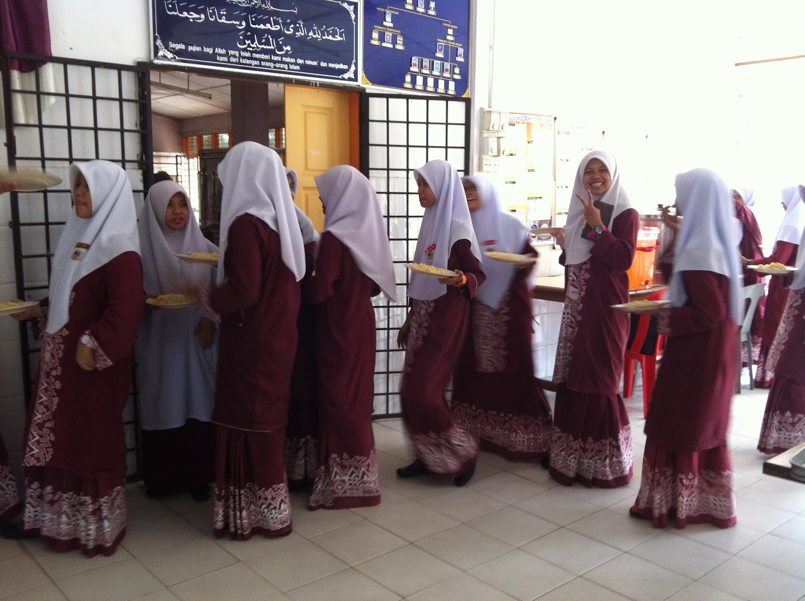Guru Matematik Tambahan SM Sains Teluk Intan: WARDEN PENGURUSAN DEWAN ...