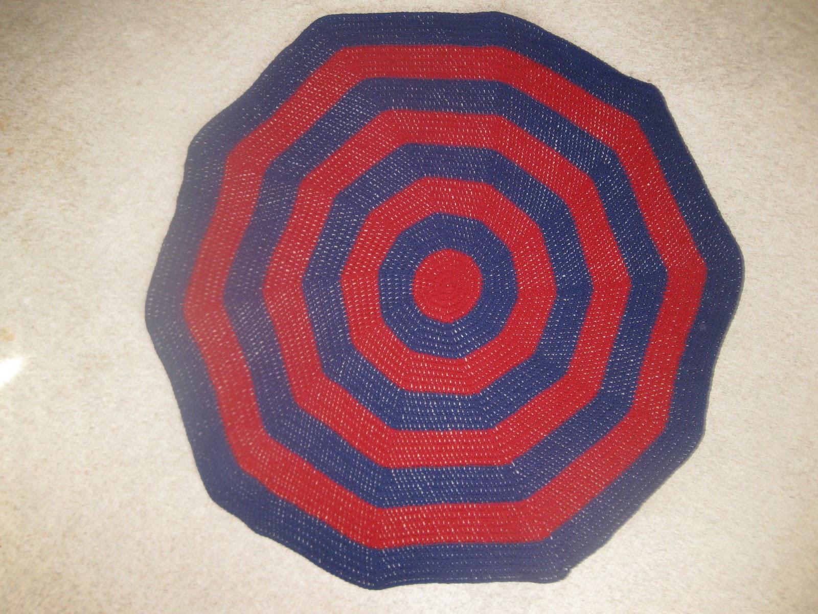 That's Sew Julie: Round Stripe Crochet Afghans