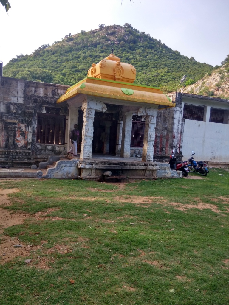 Tamilnadu Tourism: Vaaleeswarar Temple, Ramagiri, Andhra Pradesh